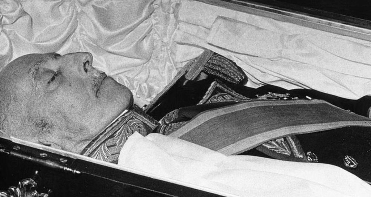 La profanazione delle tombe | Radio Spada